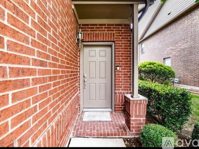3 BR, 2.5 BA Apartment 460 Hunt Dr, Lewisville, TX 75067