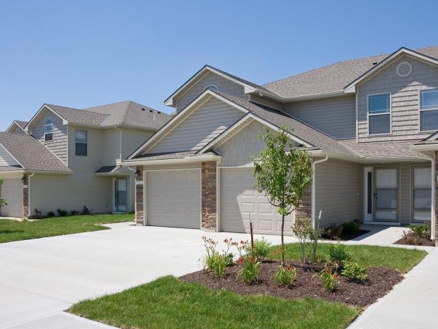 3 BR, 2.5 BA Apartment 4780 N Corrington Ave Unit 7155T, Kansas City, MO 64117