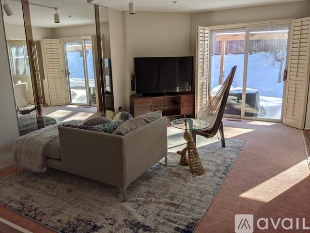 3 BR, 2.5 BA Apartment 4797 Spring Cir, Minnetonka, MN 55345