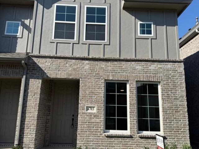 3 BR, 2.5 BA Apartment 4703 Stirring Pathway, Unit 4703, Haltom City, TX 76117