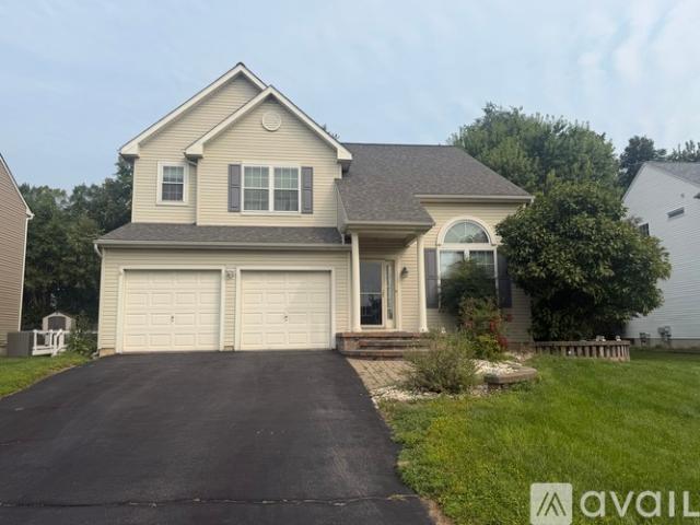 3 BR, 2.5 BA Apartment 48 Forsythia Lane, Bear, DE 19701