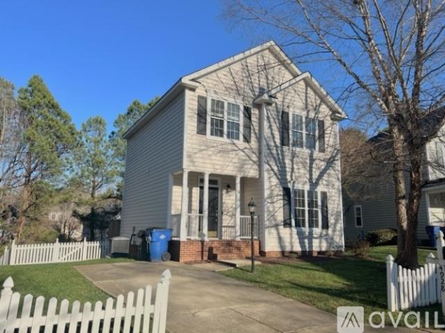 3 BR, 2.5 BA Apartment 4928 Morning Edge Dr, Raleigh, NC 27613