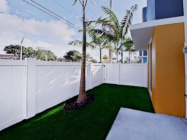 3 BR, 2.5 BA Apartment 5067 NW 3rd Ave Unit 391, Boca Raton, FL 33431