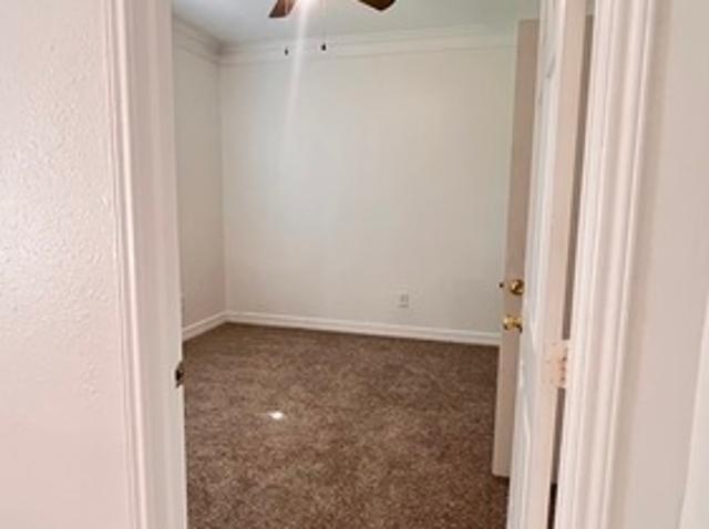 3 BR, 2.5 BA Apartment 5012 Higgins Street, Unit B, Houston, TX 77033