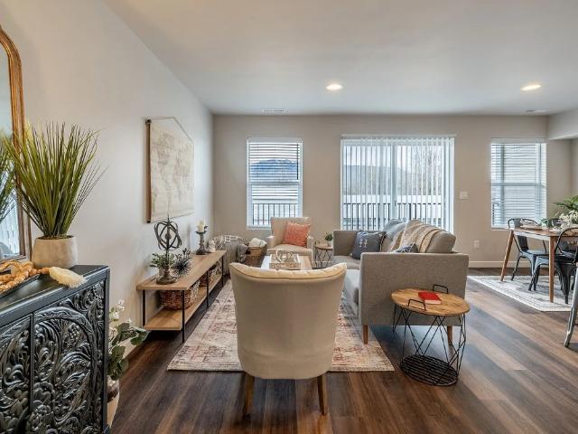 3 BR, 2.5 BA Apartment 50 14th Street Northeast Unit C27, East Wenatchee, WA 98802