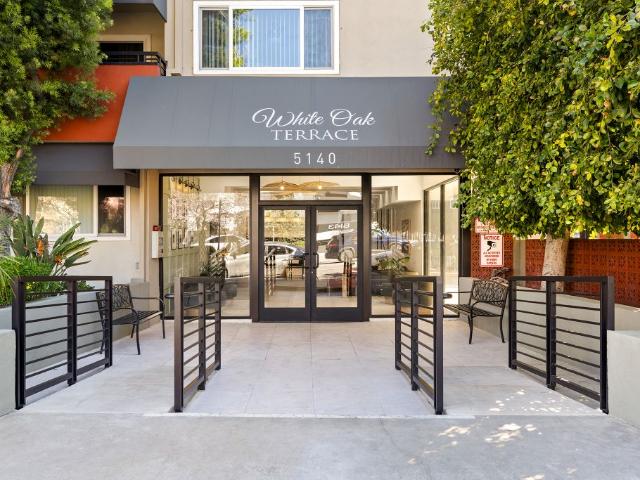 3 BR, 2.5 BA Apartment 5140 White Oak Avenue Unit 208, Encino, CA 91316