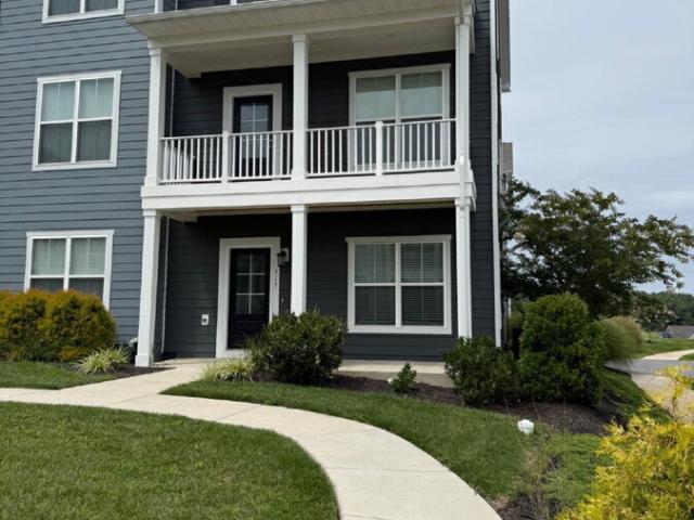 3 BR, 2.5 BA Apartment 515 John Adams Dr, Christiansburg, VA 24073