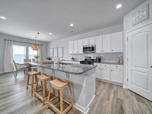 3 BR, 2.5 BA Apartment 517 Stephen Foster Way Unit 528, Indian Trail, NC 28079