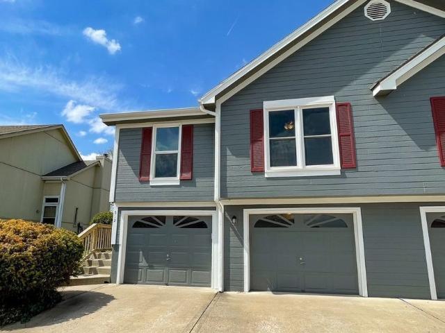 3 BR, 2.5 BA Apartment 512 Bayside Court, Smithville, MO 64089