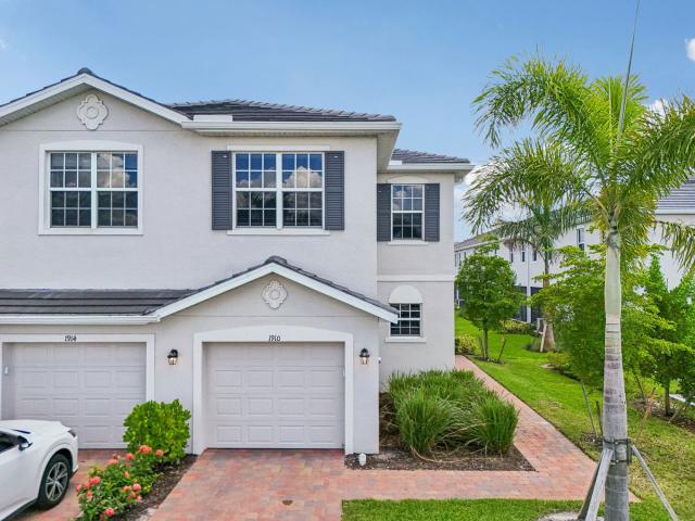 3 BR, 2.5 BA Apartment 528 Papaya Lane Unit 1969P, Naples, FL 34120