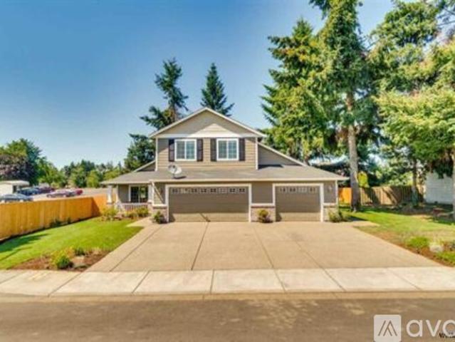 3 BR, 2.5 BA Apartment 537 SE Oak Grove Ave, Sublimity, OR 97385