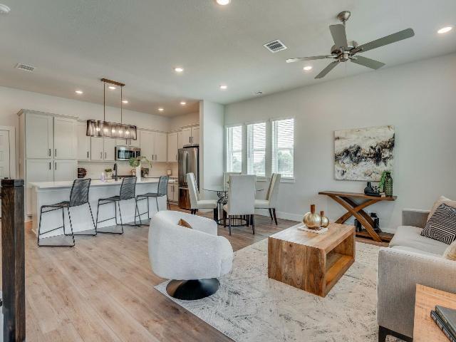 3 BR, 2.5 BA Apartment 539 Mission Trail Unit 506, Arlington, TX 76010