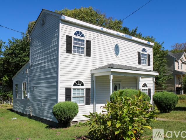 3 BR, 2.5 BA Apartment 531 St Mark St, Petersburg, VA 23803