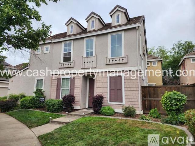 3 BR, 2.5 BA Apartment 548 Navigator Dr, Lincoln, CA 95648