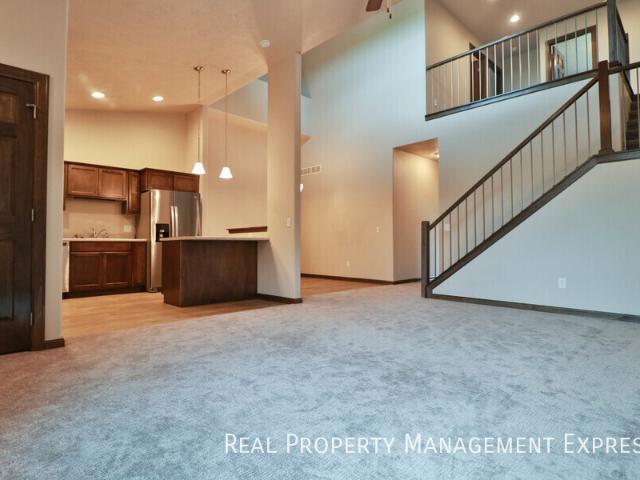 3 BR, 2.5 BA Apartment 5425 S Seville Pl, Sioux Falls, SD 57108