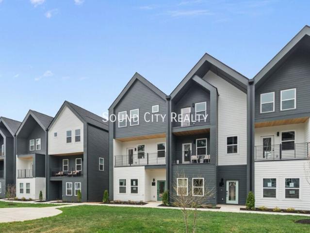 3 BR, 2.5 BA Apartment 550 Markham Street, Nashville, TN 37214