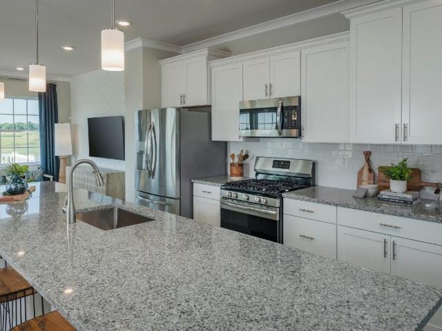 3 BR, 2.5 BA Apartment 5691 Glencoe Place Unit 11420, White Plains, MD 20695