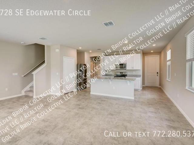 3 BR, 2.5 BA Apartment 5728 SE Edgewater Circle, Stuart, FL 34997