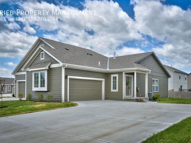 3 BR, 2.5 BA Apartment 584 S Poplar St, Gardner, KS 66030