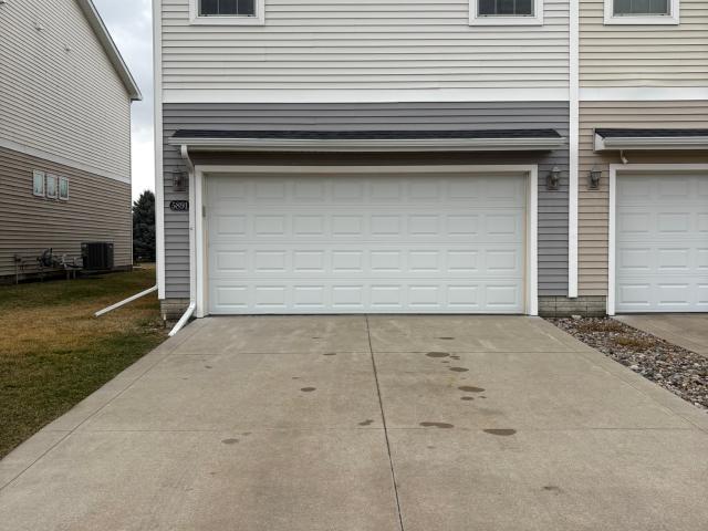 3 BR, 2.5 BA Apartment 5891 Marble Cir, Johnston, IA 50131
