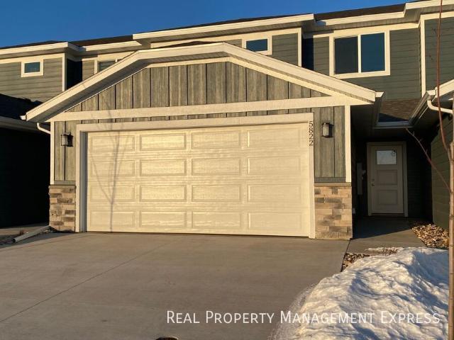 3 BR, 2.5 BA Apartment 5822 S Whisper Creek Pl, Sioux Falls, SD 57108