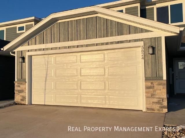 3 BR, 2.5 BA Apartment 5824 S Whisper Creek Pl, Sioux Falls, SD 57108