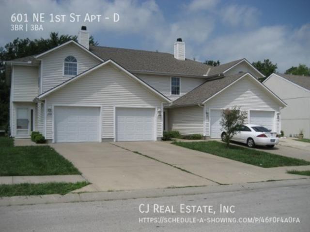 3 BR, 2.5 BA Apartment 601 NE 1st St Apt, Oak Grove, MO 64075