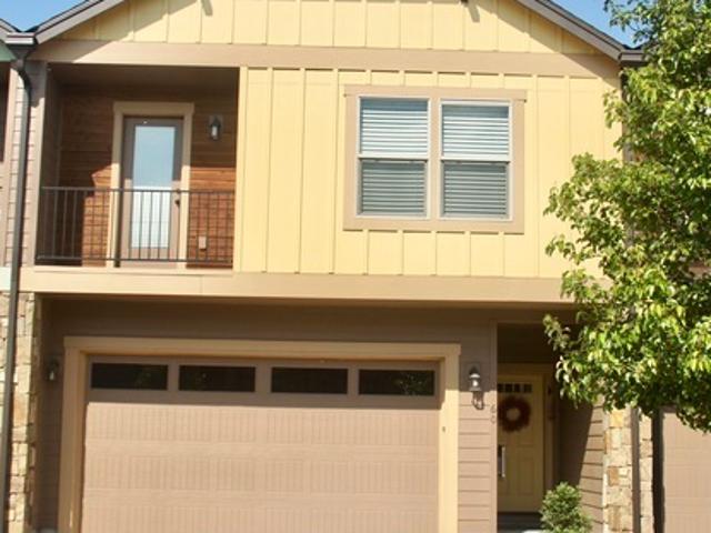 3 BR, 2.5 BA Apartment 60 North 41st Place, Ridgefield, WA 98642