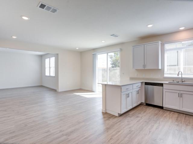3 BR, 2.5 BA Apartment 6122 Plaza Loop Unit 024, Rocklin, CA 95765