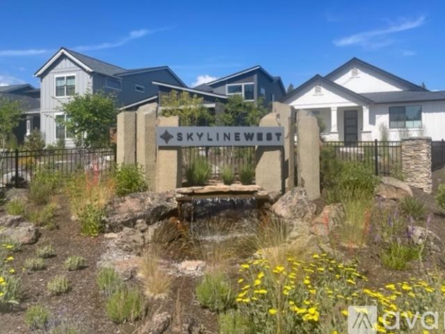 3 BR, 2.5 BA Apartment 62709 Mc Clain Dr, Bend, OR 97701