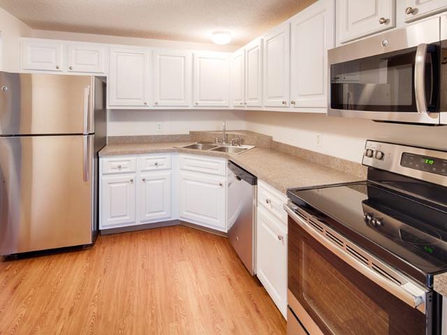 3 BR, 2.5 BA Apartment 6201 Tahoe Road Unit 6213, Saint Paul, MN 55125