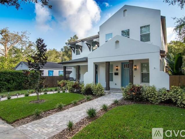 3 BR, 2.5 BA Apartment 622 24th Avenue North, St. Petersburg, FL 33704