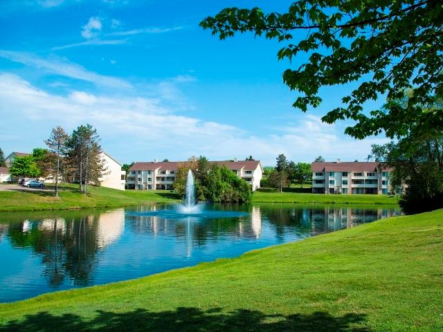 3 BR, 2.5 BA Apartment 6350 Aldingbrooke Circle Road South Unit 11003, West Bloomfield, MI 48322