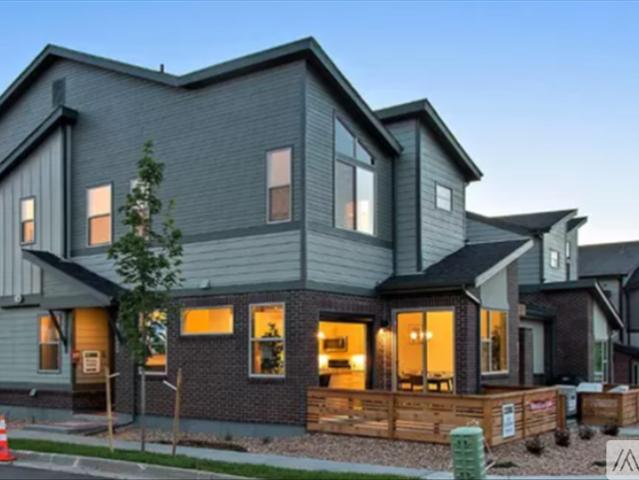 3 BR, 2.5 BA Apartment 6373 Nelson Street, Arvada, CO 80004