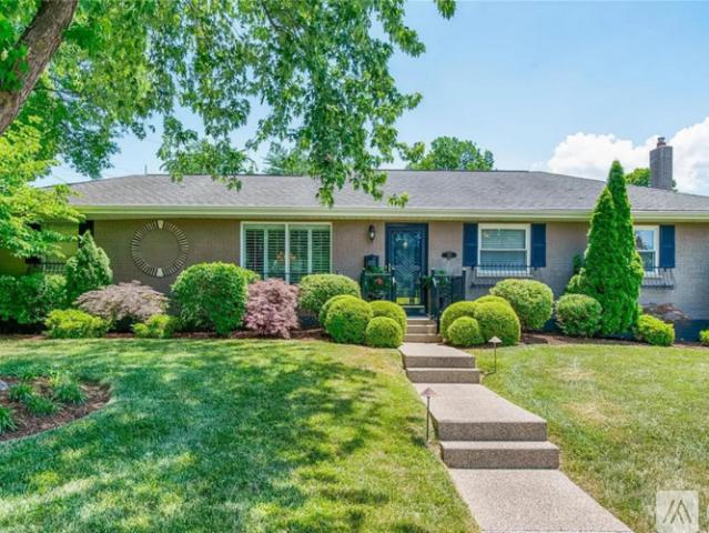 3 BR, 2.5 BA Apartment 630 Langton Drive, Clayton, MO 63105