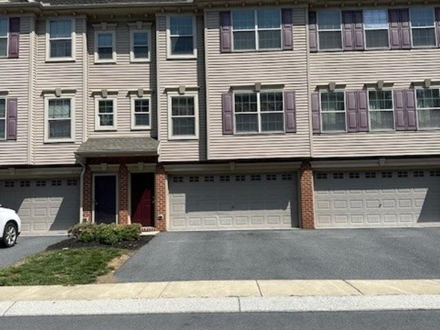 3 BR, 2.5 BA Apartment 6315 Creekbend Dr Mechanicsburg, PA 17050