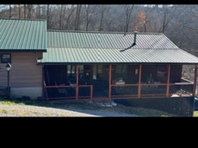 3 BR, 2.5 BA Apartment 648 Middle Run Road, Weston, WV 26452