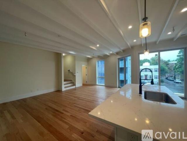 3 BR, 2.5 BA Apartment 65 Cameron St, Unit 4, Brookline, MA 02445