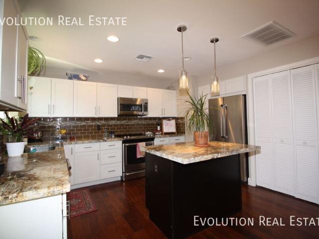 3 BR, 2.5 BA Apartment 6857 E. Osborn, Scottsdale, AZ 85251