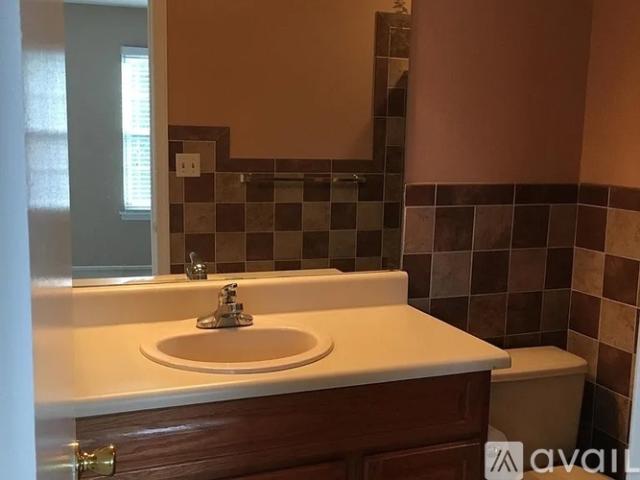3 BR, 2.5 BA Apartment 6 Telegraph Lane, Sayreville, NJ 08872