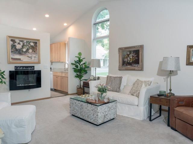 3 BR, 2.5 BA Apartment 7000 Meg Grace Lane Unit 06903, Eden Prairie, MN 55344