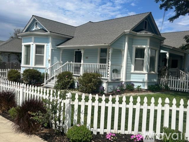 3 BR, 2.5 BA Apartment 700 Third Street, Gilroy, CA 95020