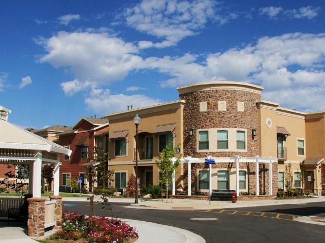 3 BR, 2.5 BA Apartment 7028 South Cherry Leaf Dr. Unit 403, West Jordan, UT 84084