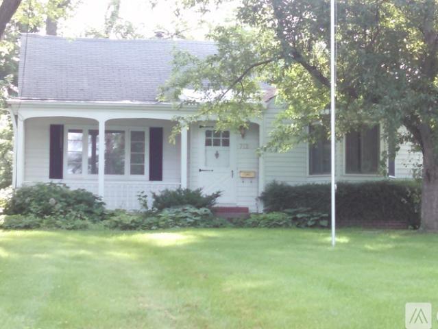3 BR, 2.5 BA Apartment 712 W 12 Th St S, Newton, IA 50208