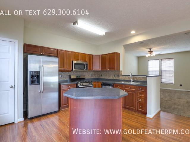 3 BR, 2.5 BA Apartment 7277 Charlotte Pike, Nashville, TN 37209