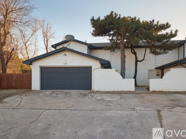 3 BR, 2.5 BA Apartment 7201 Galahad Circle, Oklahoma City, OK 73132
