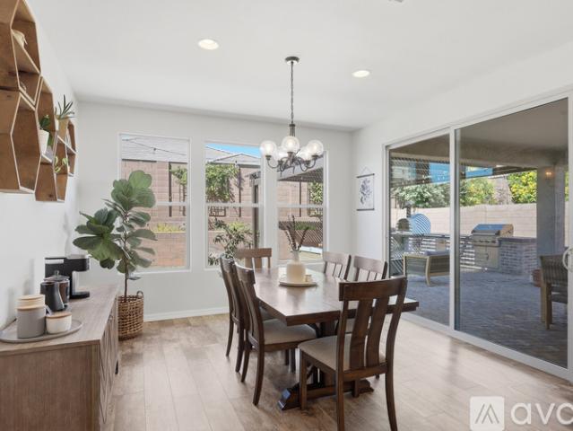 3 BR, 2.5 BA Apartment 7228 West Tombstone Trail, Peoria, AZ 85383