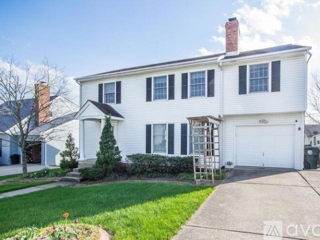 3 BR, 2.5 BA Apartment 736 Lori Lane, Lexington, KY 40517