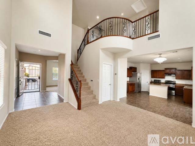 3 BR, 2.5 BA Apartment 7373 West Monte Cristo Avenue, Peoria, AZ 85382