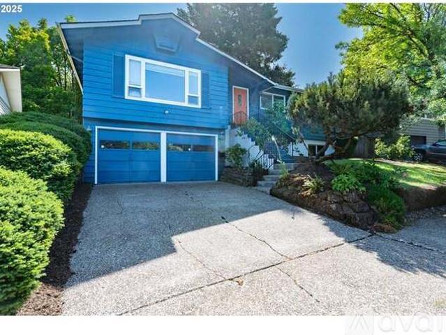3 BR, 2.5 BA Apartment 7323 Southwest Nevada Terrace, Portland, OR 97219